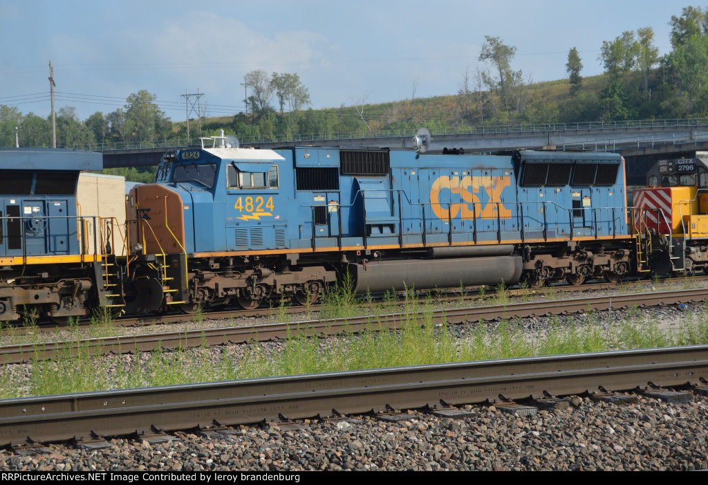 CSX 4824 at santa fe jct